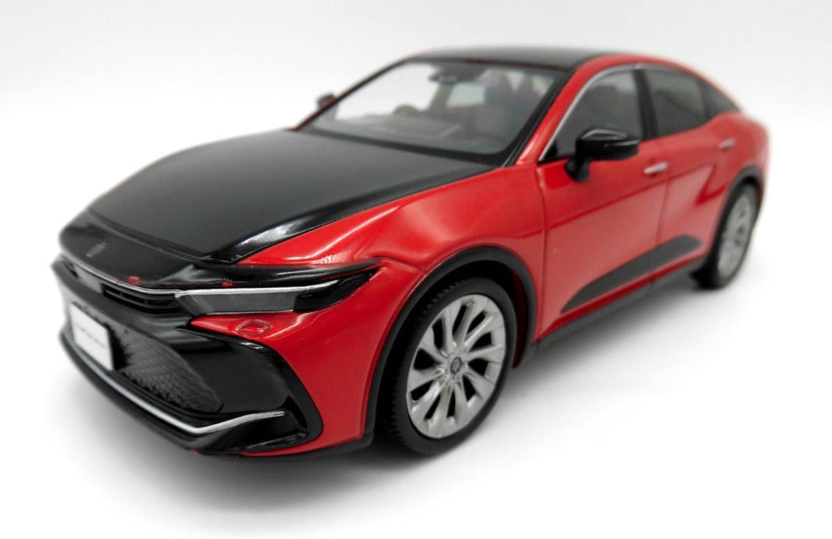 Amazon | 非売品 新型 クラウン クロスオーバー 1/30 ダイキャストカー 2YZ ブラック×エモーショナルレッドⅡ カラーサンプル ミニカー | ミニカー・ダイキャストカー | ホビー