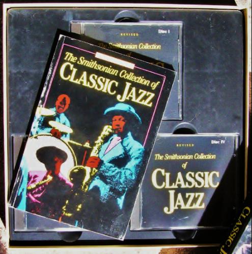 Smithsonian Collection of Classic Jazz: 0033251033121: Amazon.com: Books