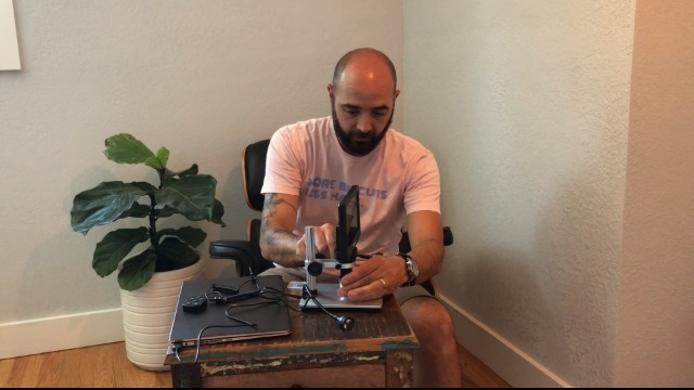 Watch How to Easily Install the MOYSUWE Digital Microscope Stand? on ...