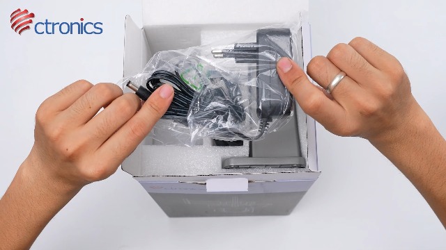 Watch what' s in the box ? on Amazon Live