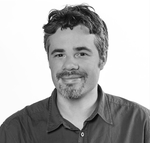 Amazon.co.jp: Dan Savery Raz: 本、バイオグラフィー、最新アップデート