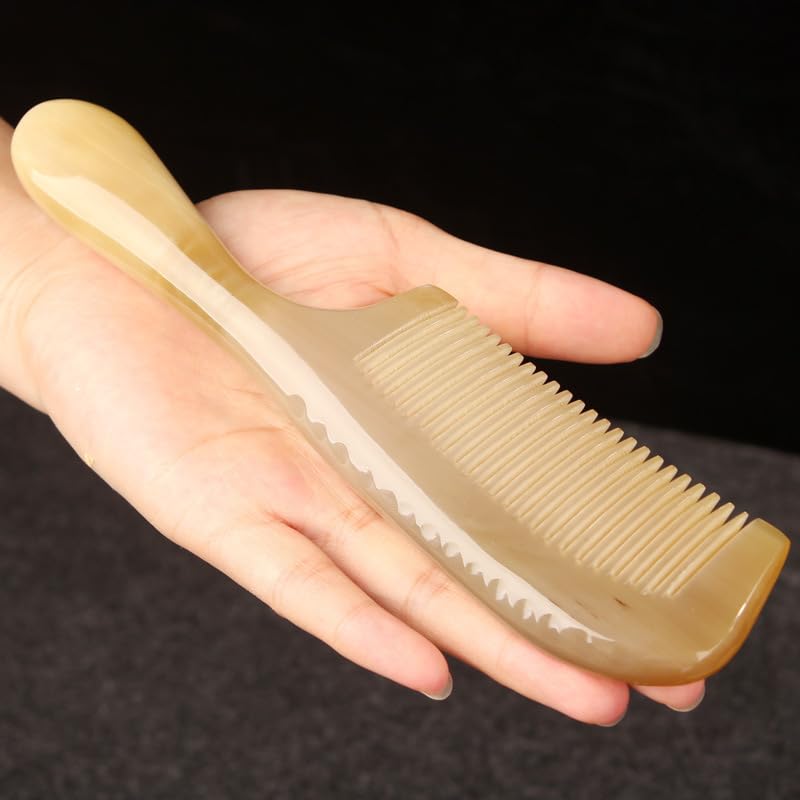 Natural Thick Round Comb Review: Portable Hair Care Solution | À Voir