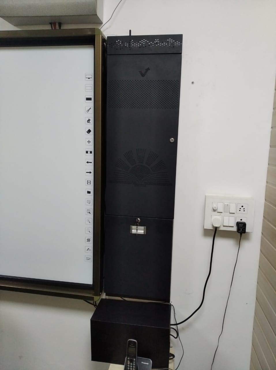 VGYAAN Smart PC Cabinet for Smart Class : Amazon.in: Computers ...
