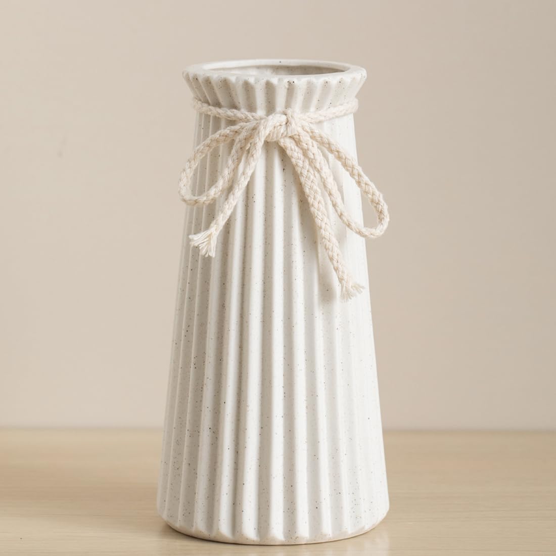 White Ceramic Vase for Flowers and Pampas Grass, Small Ribbed Vase in ...