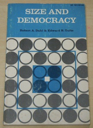 Amazon.co.jp: Size and Democracy : Dahl, Robert Alan: 洋書