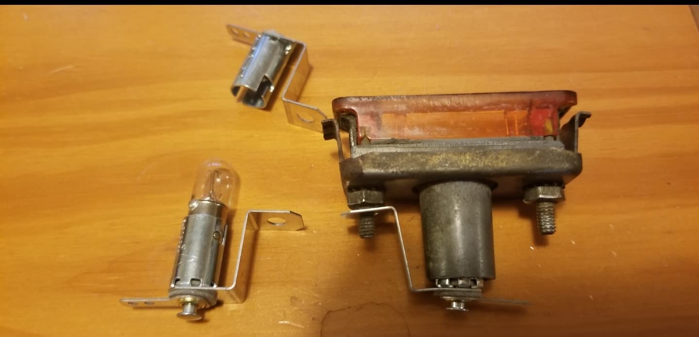 Amazon.com: Williams Bally Stern Pinball Bayonet #44/#47 Lamp Socket ...