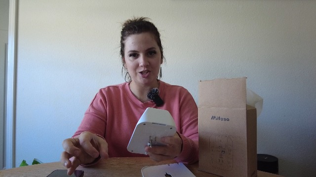 Watch Mifaso 5 Outlet and Surge Protector Review on Amazon Live