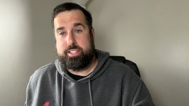 Watch Honest Review of Celsius Sparkling Mandarin Marshmallow on Amazon ...