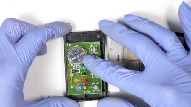 Watch How to Replace the Battery of your Chamberlain, LiftMaster Garage ...