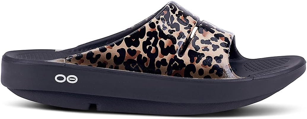 Amazon.com | OOFOS Women's, OOahh Luxe Slide Sandal | Slides