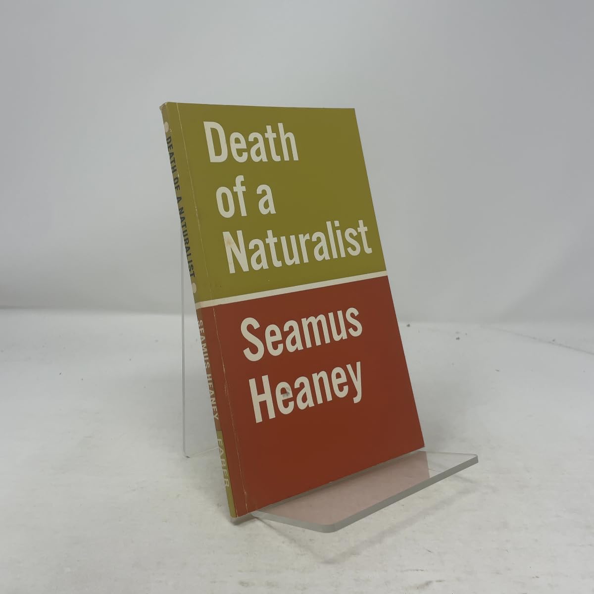 Death of a Naturalist: Heaney, Seamus: 9780571090242: Amazon.com: Books