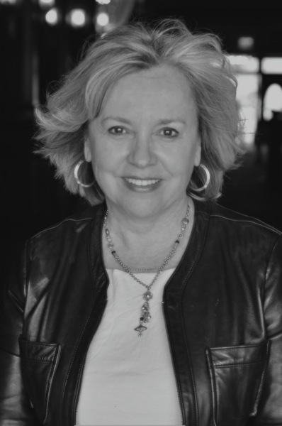 Amazon.com: Barbara Emrys: books, biography, latest update