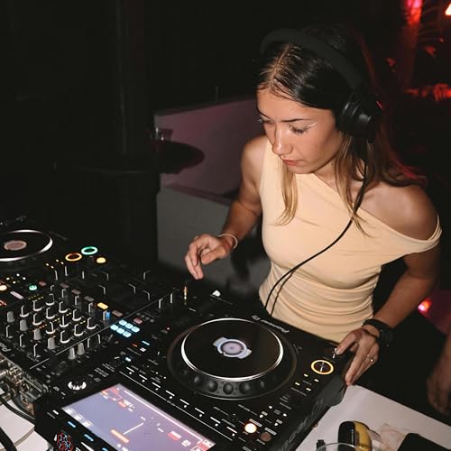 Alternative Of Blood And Love de Psy Solivanea sur Amazon Music - Amazon.fr