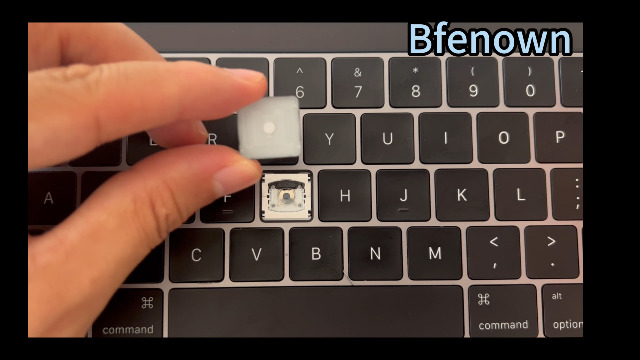 Watch How to replace butterfly key for macbook pro a1706 17071708 on ...