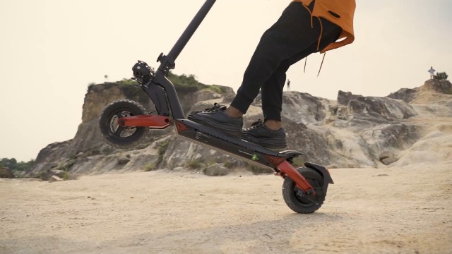 Watch Circooter Raptor Electric Scooter - Keep exploring the world on ...