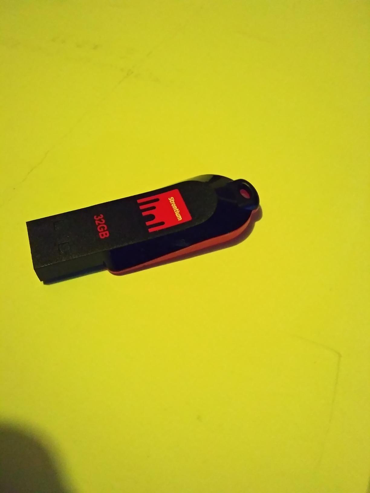 Strontium 32GB USB and 32GB Nitro MicroSD 85MBPS- Pack of 2 : Amazon.in ...