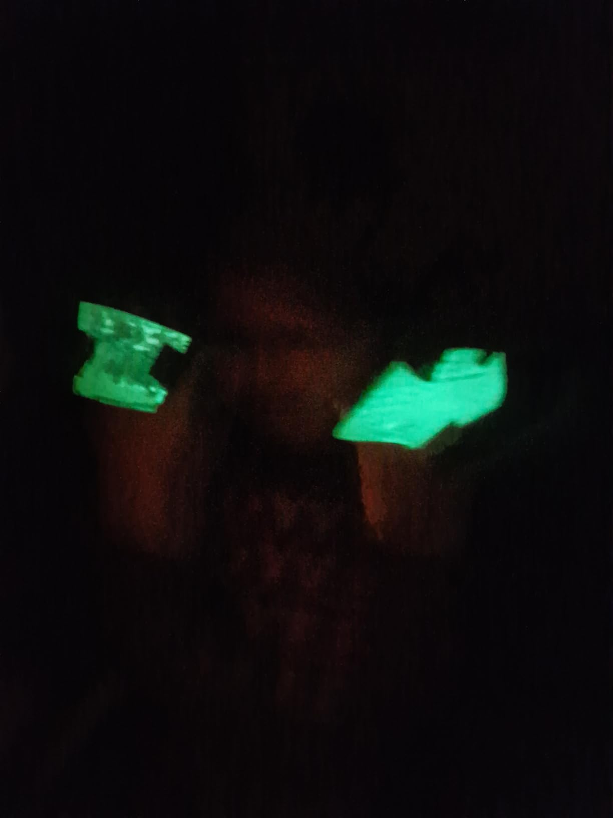 Classic Signature - 1 x Glow Dark Yellow Spray Paint 300ml / Pair of ...