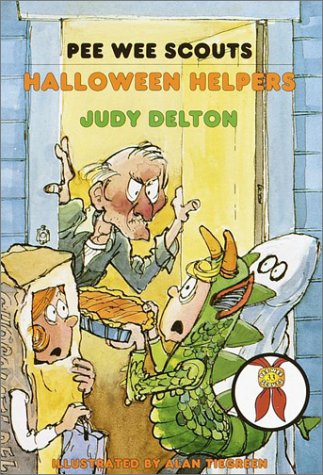 Halloween Helpers (Pee Wee Scouts): Delton, Judy: 9780440413301: Amazon ...