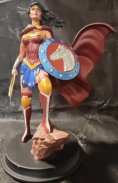Amazon.com: DC Comics Wonder Woman Statue (GameStop Exclusive)