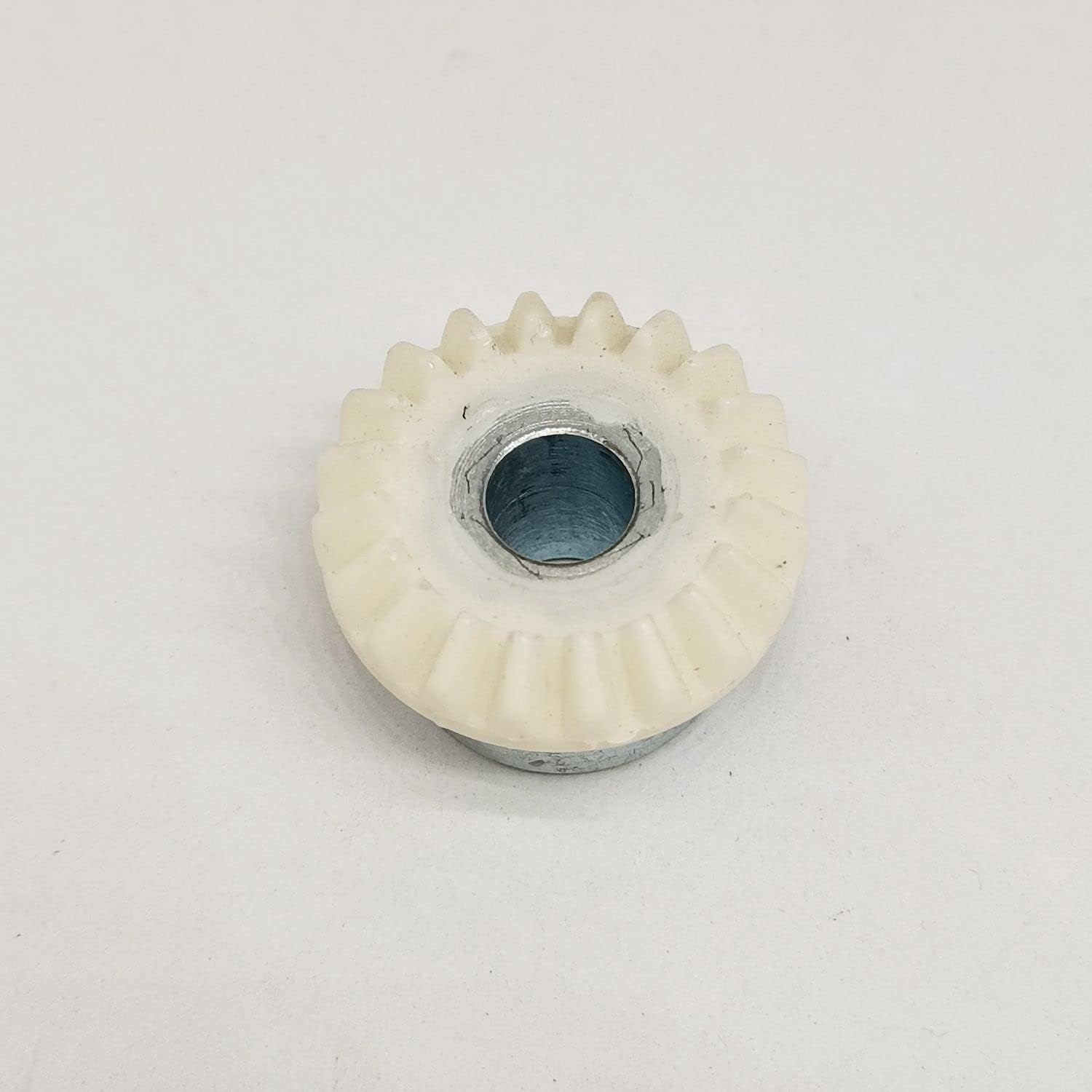 Amazon.com: HONEYSEW Gear Vertical Shaft Right Bottom for Singer 620 ...