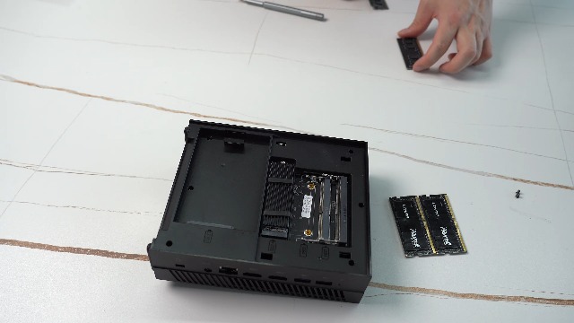 Watch Acemagic mini computers AD15 for replacing memory on Amazon Live