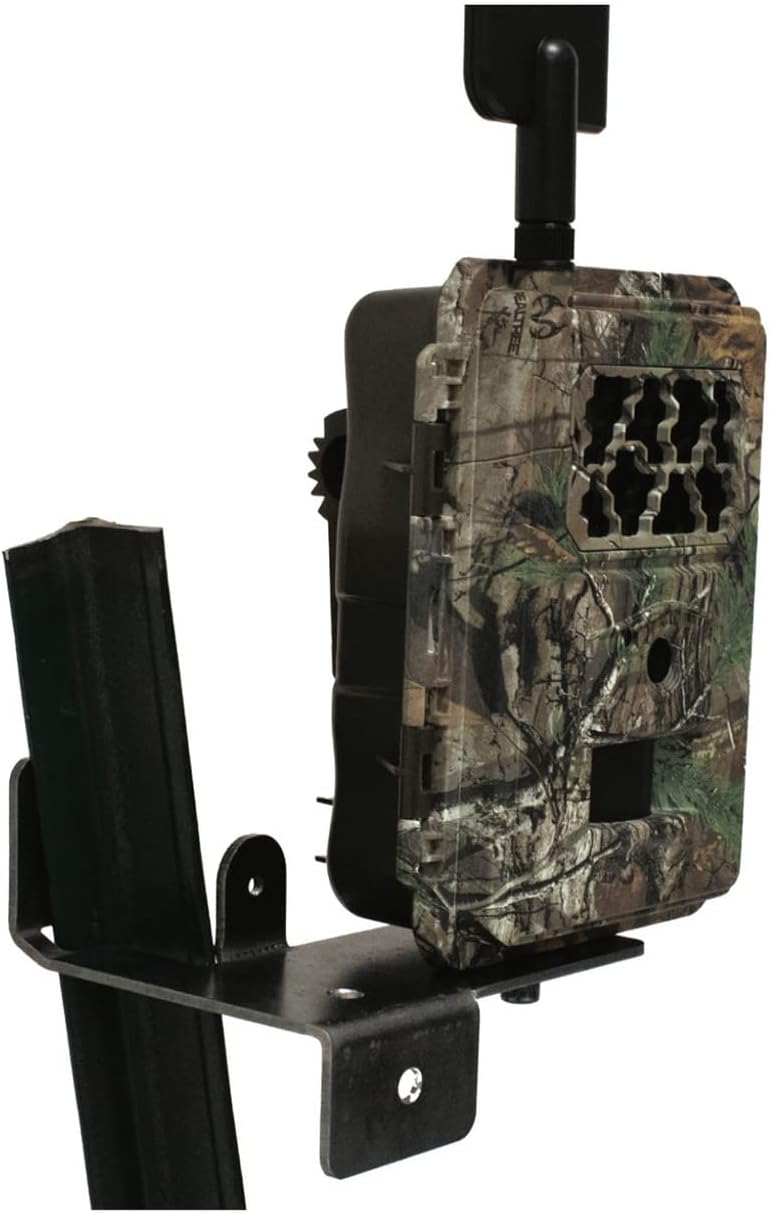 Amazon.com: Realtree Trail Camera Mounting and Fence T-Post : Sports ...