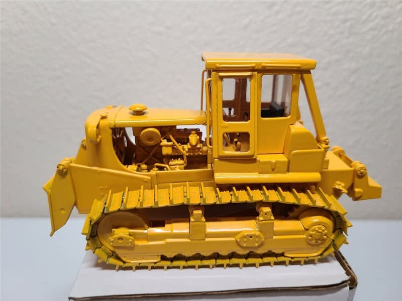Cat D9h Pushing Scrapers
