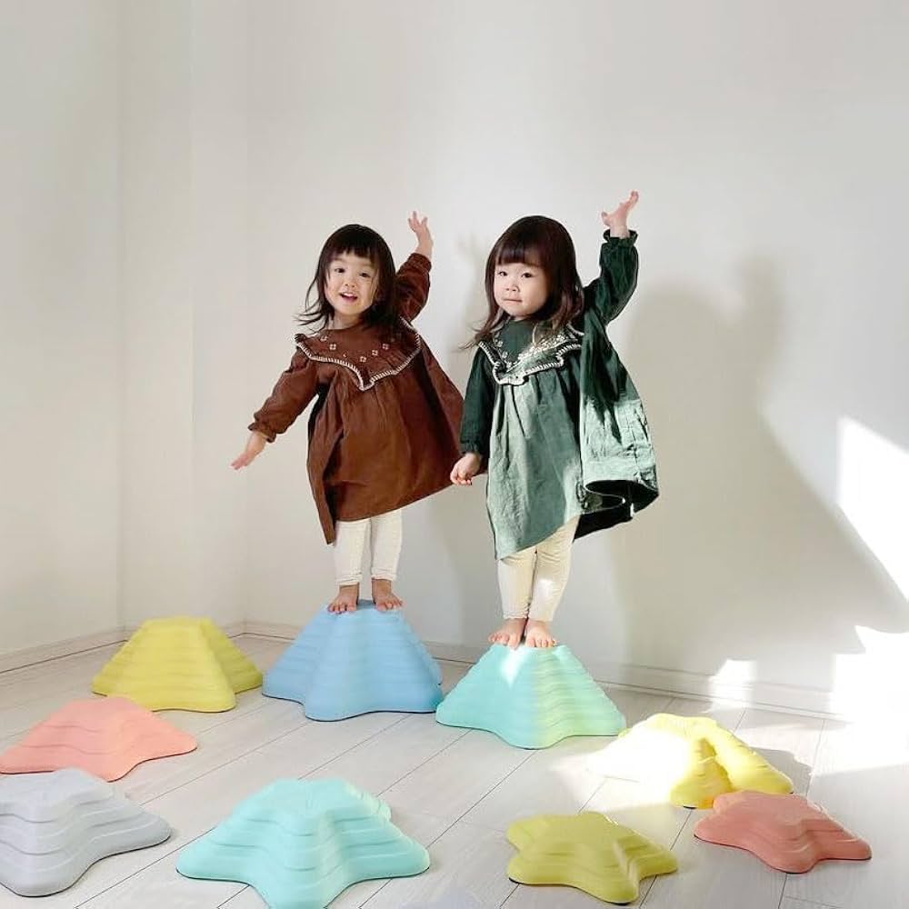バランスストーン 11点セット 星型 川石飛び 遊び おもちゃ 室内 屋外 玩具 遊具 アスレチック 安全 バランスボード 体幹 集中力 トレーニング おうち時間 バランス感覚 平均台 運動 ...