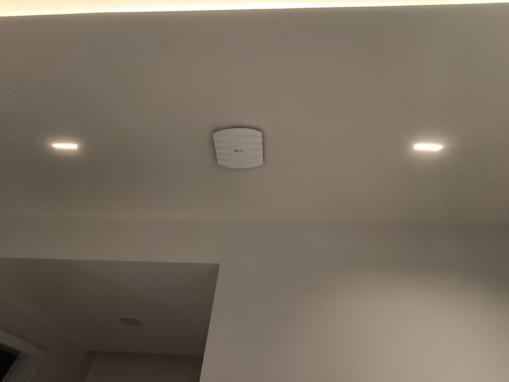 TP-Link 300Mbps Wireless N Ceiling Mount Access Point Supports Passive ...