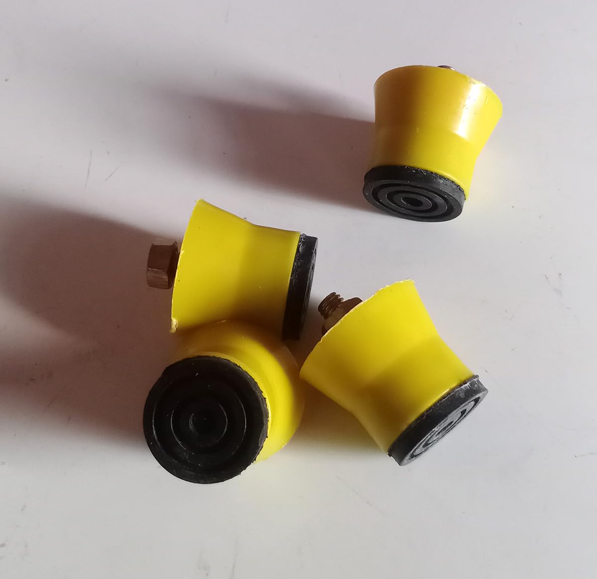 Yellow Colour Plastic LPG Stove Leg (4 Pcs) : Amazon.in: Home & Kitchen