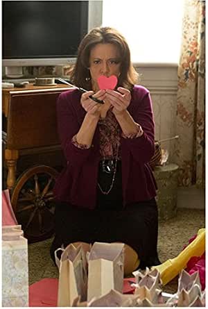 Shameless Joan Cusack as Sheila Jackson Making Cut Out Heart 8 x 10 ...
