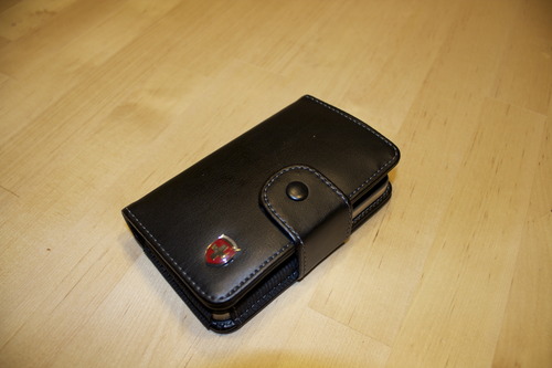 Amazon.com: Swiss Leatherware Bank Case - PDA and Smart Phones - iPhone ...