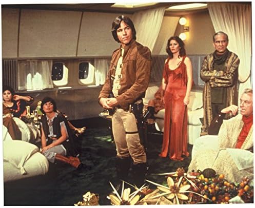 Battlestar Gallactica Richard Hatch as Apollo with supporting cast in ...