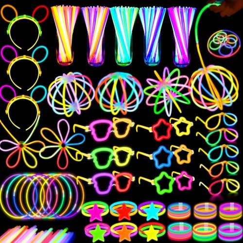 Amazon.com: 647PCS Glow Sticks, Glow in the Dark 4th of July Party ...
