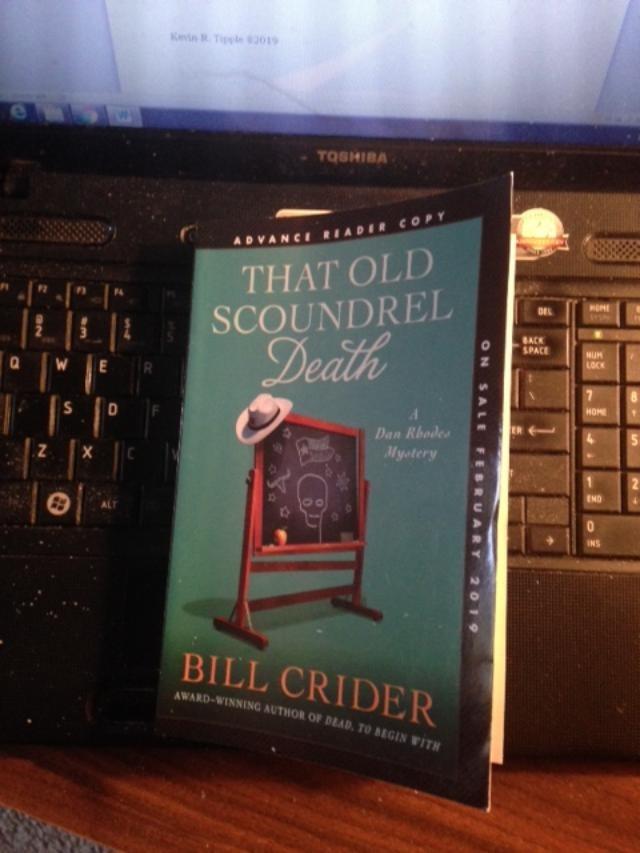 That Old Scoundrel Death: A Dan Rhodes Mystery (Sheriff Dan Rhodes ...