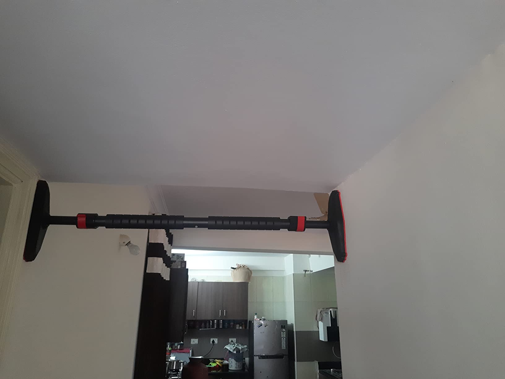 YOGIMOONI Adjustable Door Pull up bar with Locking Mechanism Home ...