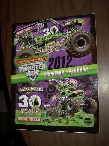 2012 MONSTER JAM SOVENIER YEARBOOK : Amazon.in: Toys & Games
