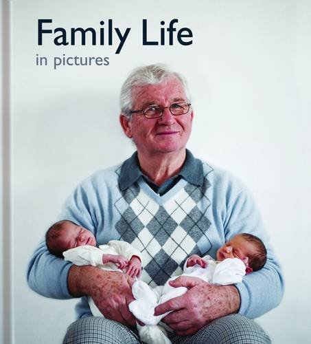 Family Life in Pictures (Pictures to Share): 9780956381811: Amazon.com ...