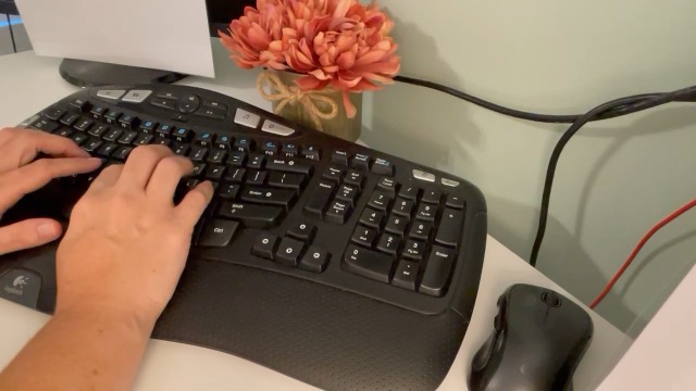 Watch Real Review Logitech MK570 Wireless Wave Keyboard and Mouse on ...