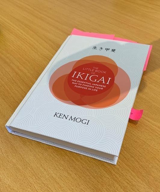 The Little Book of Ikigai: The secret Japanese way to live a happy and ...