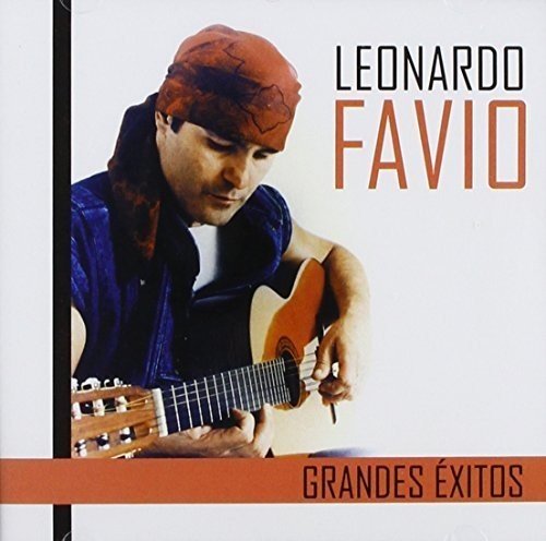 Grandes Exitos: Leonardo Favio: Amazon.in: Music}
