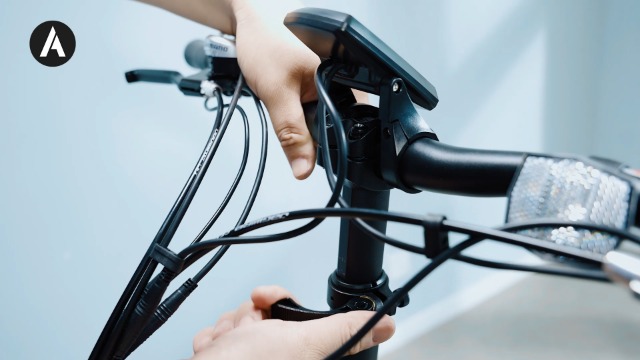 Watch AVANTREK Cybertrack 200 Electric Bike - how to install on Amazon Live