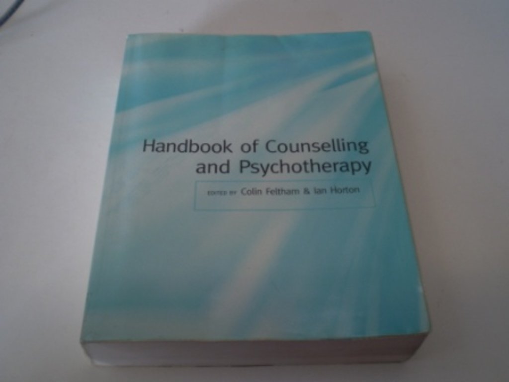 Amazon.com: Handbook of Counselling and Psychotherapy: 9780761956884 ...