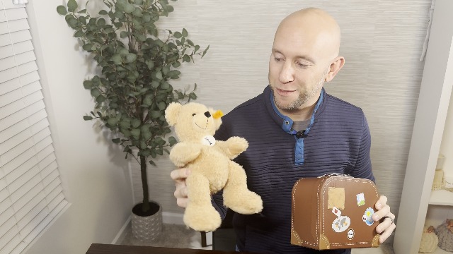 Watch HONEST review of Steiff Fynn in Suitcase Teddy Bear on Amazon Live