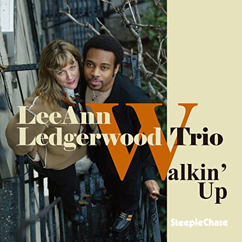 Écouter Walkin' Up par LeeAnn Ledgerwood feat. John Graham Davis ...