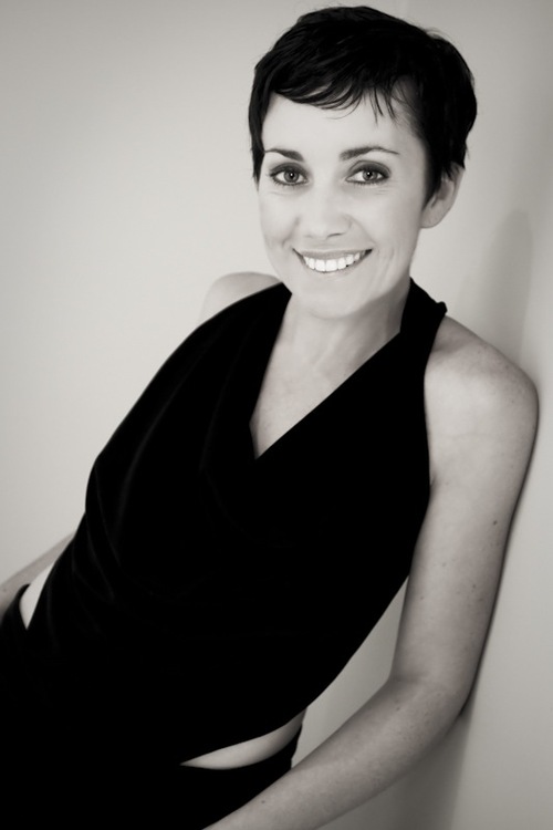 Amazon.com: Emma Sutherland: books, biography, latest update