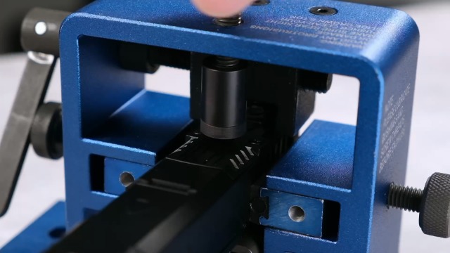 Watch klola sight pusher on Amazon Live