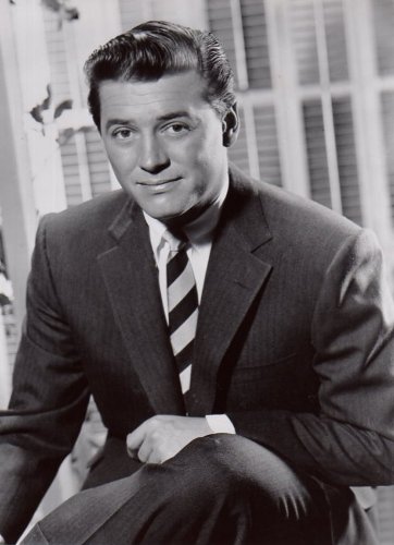 Amazon.com: GORDON MACRAE COLLECTION - OLD TIME RADIO - 4 CD-ROM - 192 ...