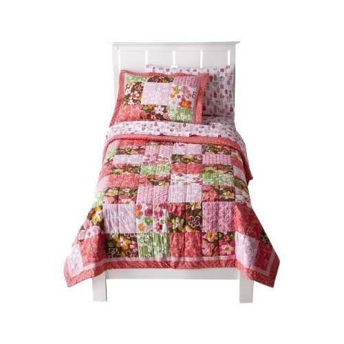 Buy Circo Blossom Quilt Set Online at Low Prices in India - Amazon.in