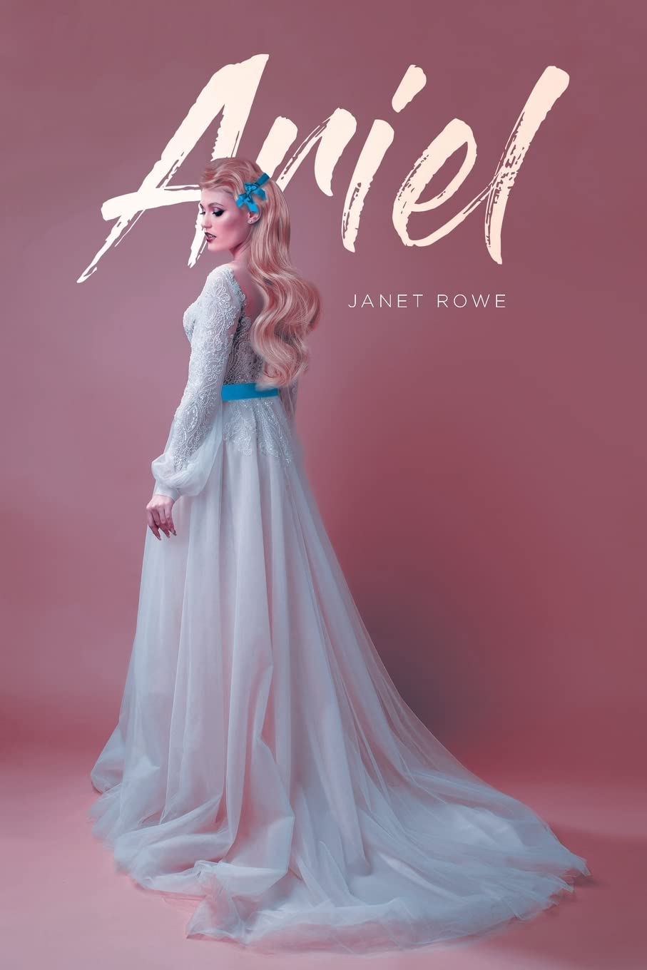 Ariel: Rowe, Janet: 9781638850564: Amazon.com: Books